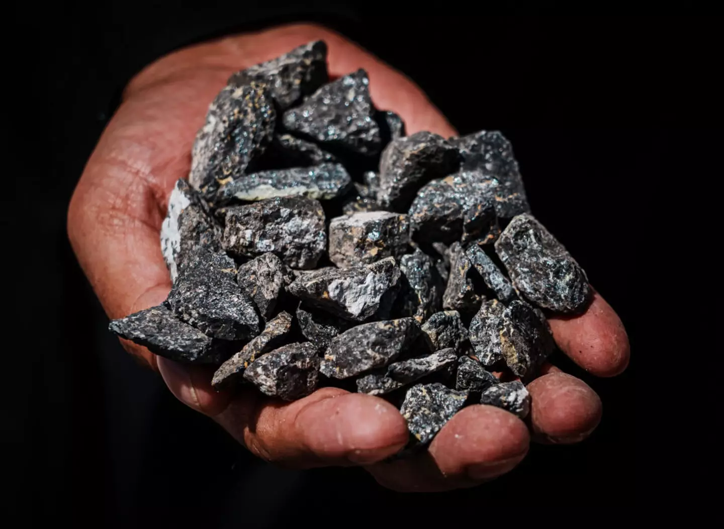 Over 2 Billion Tons of Rare Earth Minerals Discovered in Wyoming Could ...