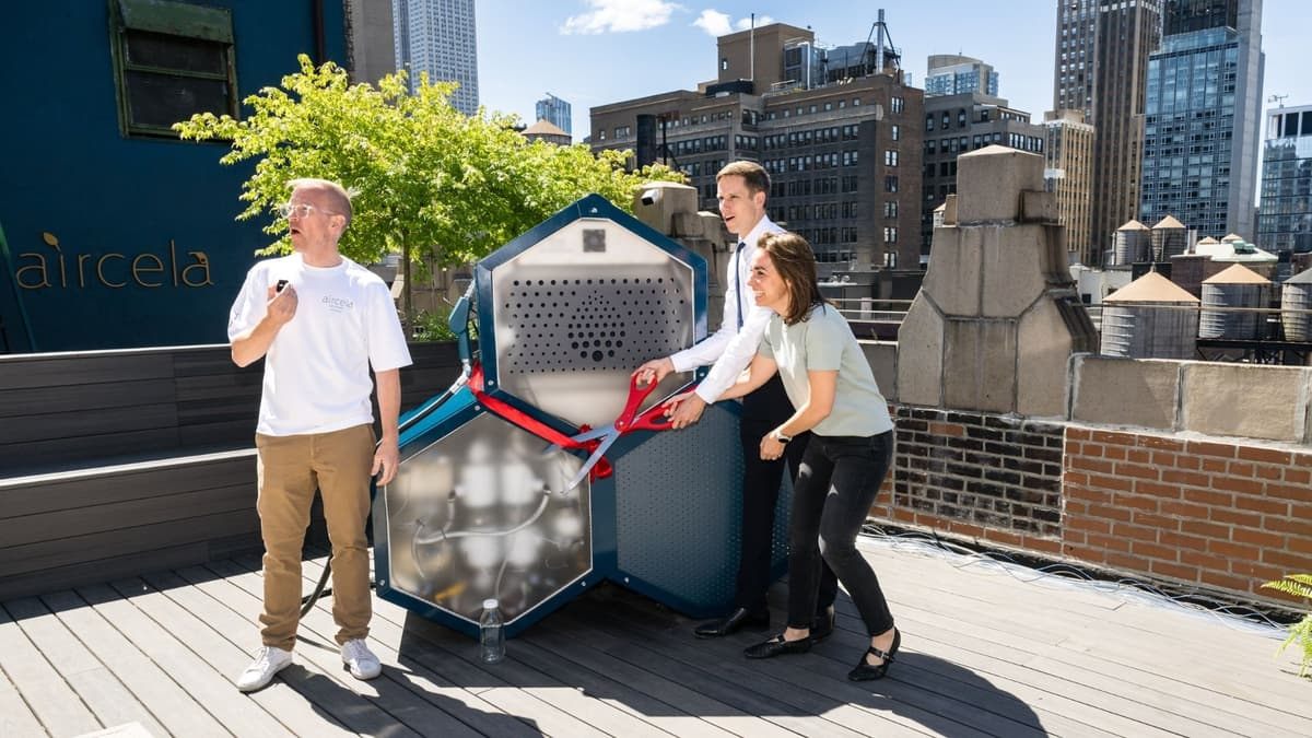 Aircela Unveils Machine That Makes Clean Gasoline from Air Using Direct ...